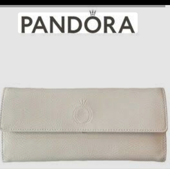 Pandora | Bags | Pandora Elegant Cream Jewelry Organizer Travel Case ...